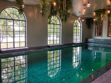 Pool Lounge | Lejondals Slott